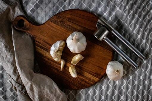 Best Garlic Presses for Your Kitchen